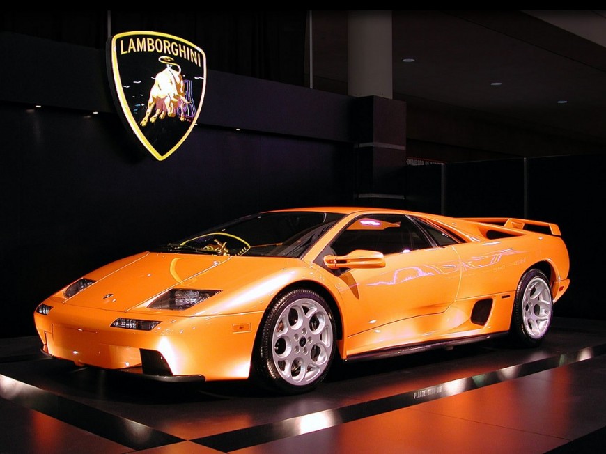 Legendary Lamborghini Diablo - FastestCars.org